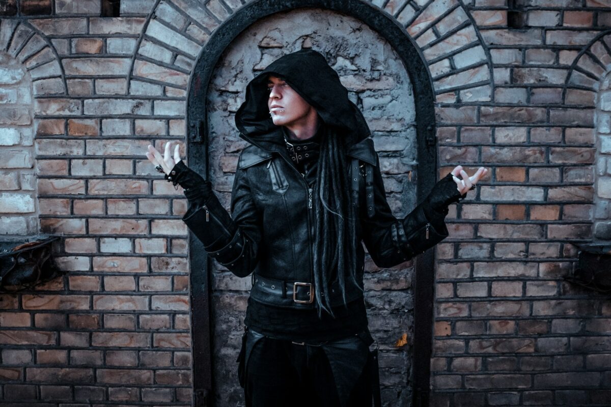 The Aesthetics of Gray Tone Colour in Dark Goth Music – Atmostfear ...