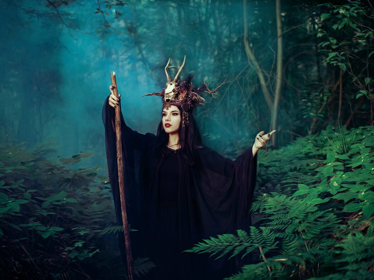 Reviving Colombian Latin American Tropical Gothic - Atmostfear ...