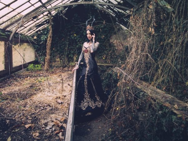 Goth Subculture and Fashion Style in Subcultural Theories - Atmostfear ...